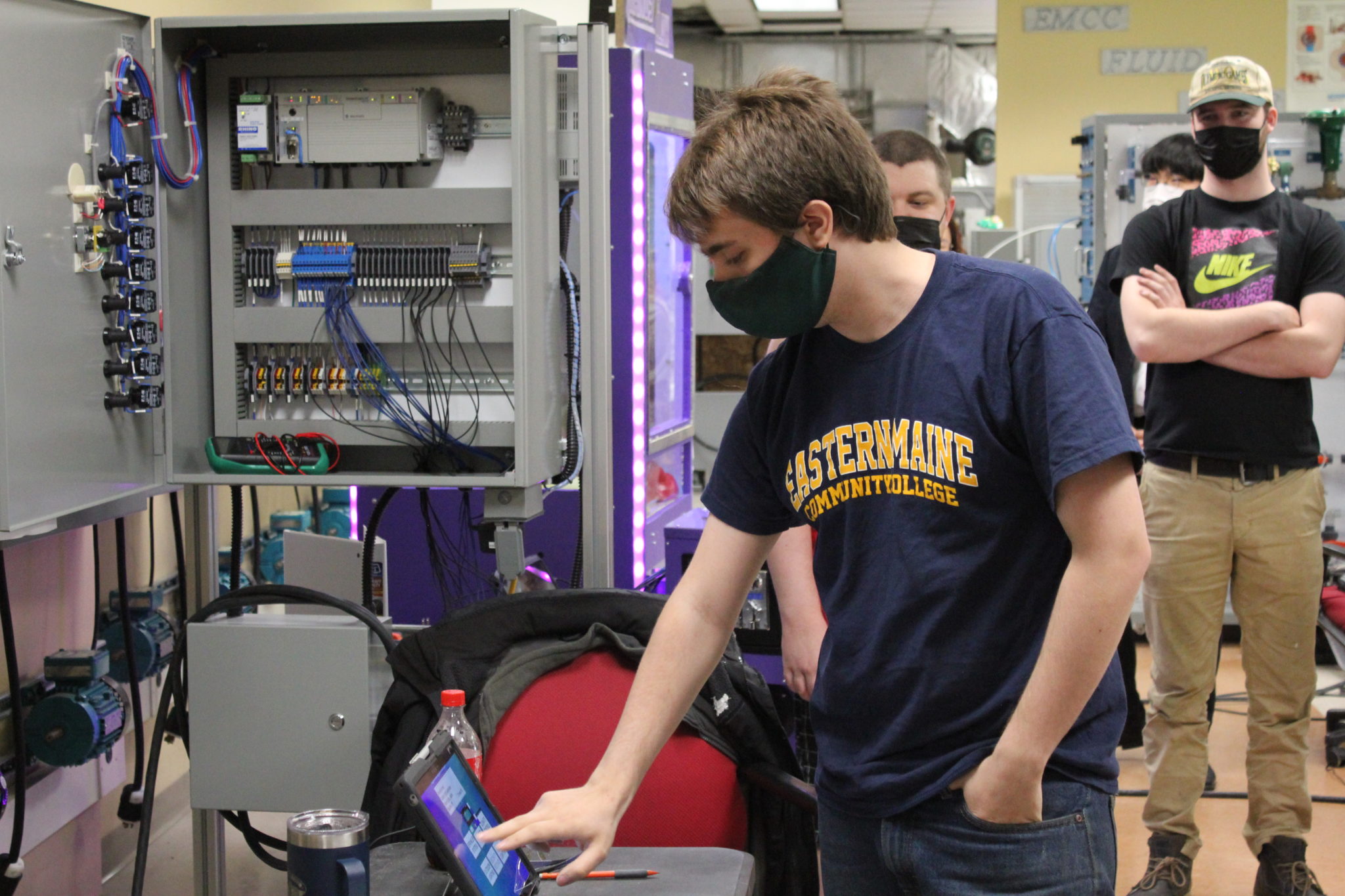 » Electrical & Automation Technology Students Present Senior Projects
